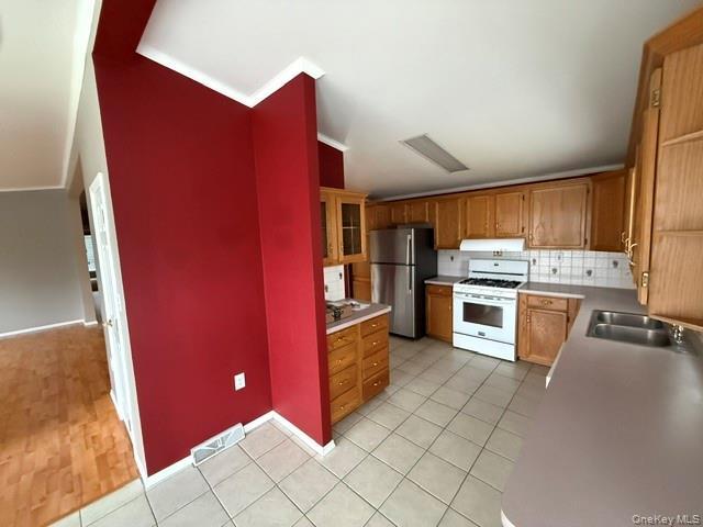 4 Delray Circle