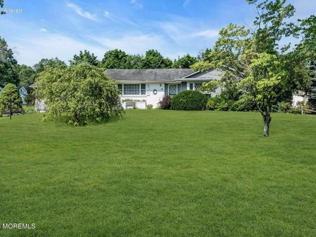 4 Dickinson Ave, Toms River, NJ 08753