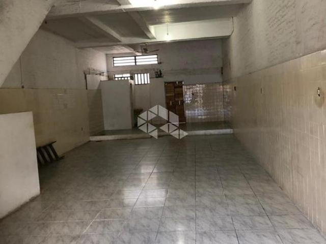 4º Distrito Residêncial ou comercial. Pavimento térreo 97m² e pavimento superior 93m²