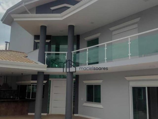 4 dorm 3 suítes, piscina em condomínio
