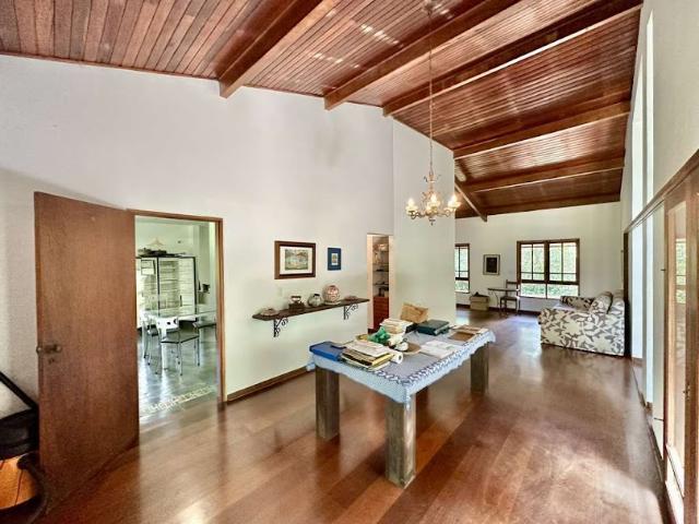 4 dormitorios / 1 suíte, piscina, jardim, anexo gourmet!.