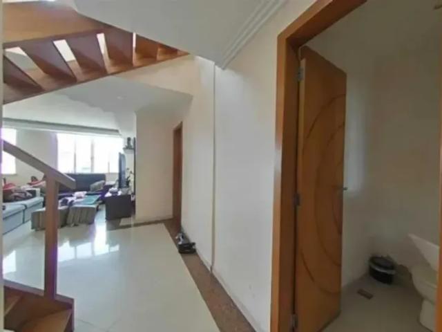 4 Dormitórios 1 Suítes 1 Vagas 3 Banheiros 267 M²
