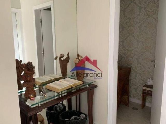 4 dormitórios 2 suites, 1 com closet, todo reformado, em excelente localização