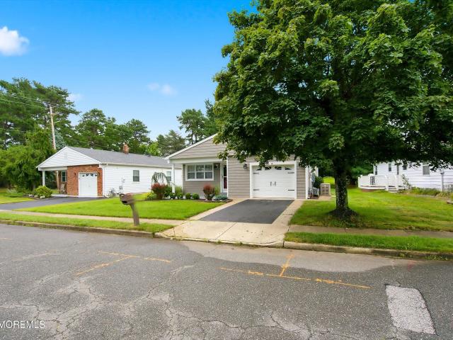 4 Doral Drive