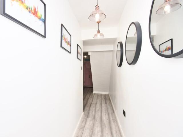 4 Double Bed+ 2 Bath + 2 Reception + Garden in E14