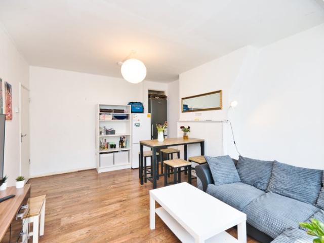 4 double bedroom flat right across queenmarry uni
