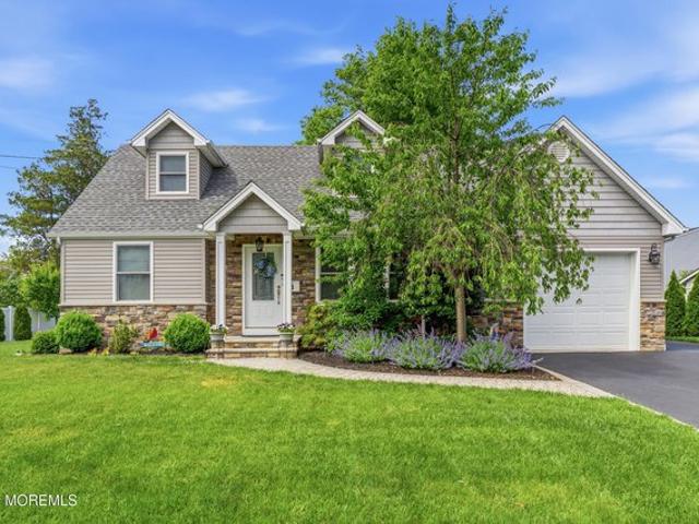 4 Douglas Rd, East Brunswick, NJ 08816