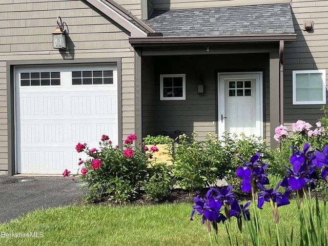 4 Evergreen Trl Unit 4, Lenox, MA 01240