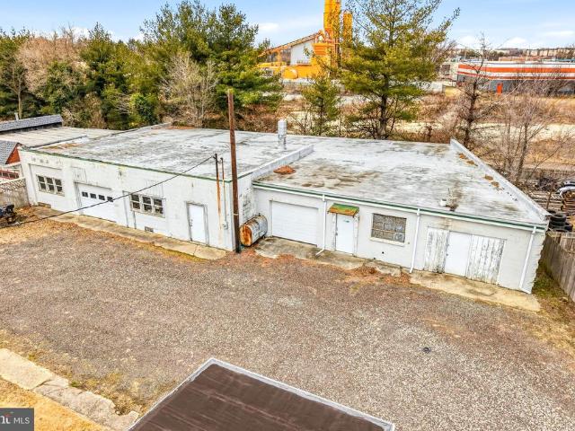 4 Easlick Avenue