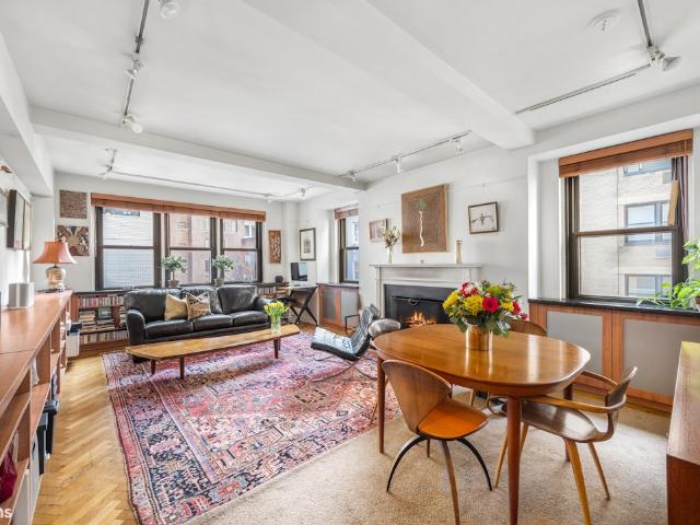 4 East 70th Street, New York, NY