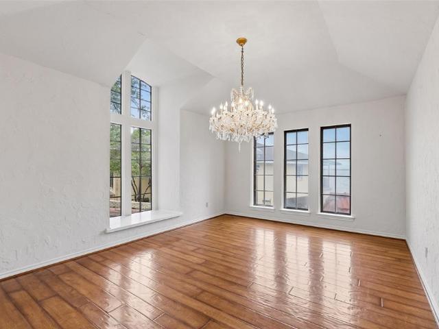 4 Eastshore Road