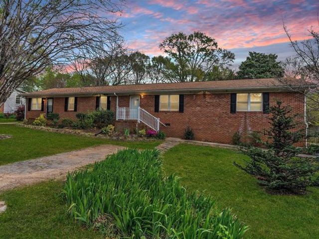 4 Easy St, Taylors, SC 29687