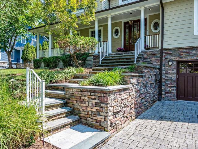 4 Edgewood Road