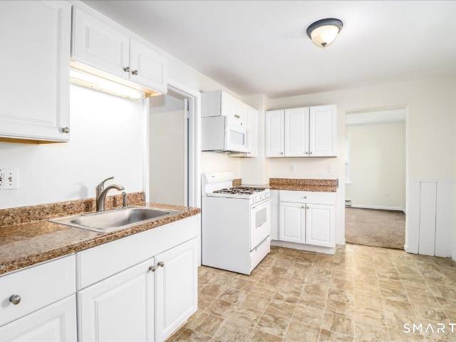 4 Edgewood Street Unit 1, Danbury, US, CT