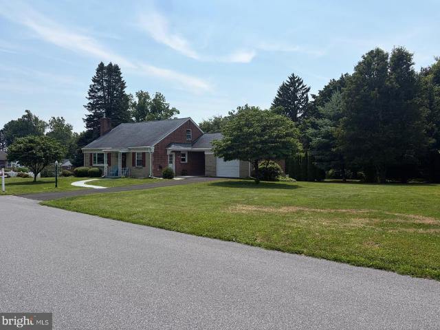 4 Edgehill Drive