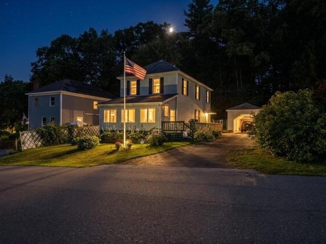 4 Fairview Ave, Amesbury, MA 01913