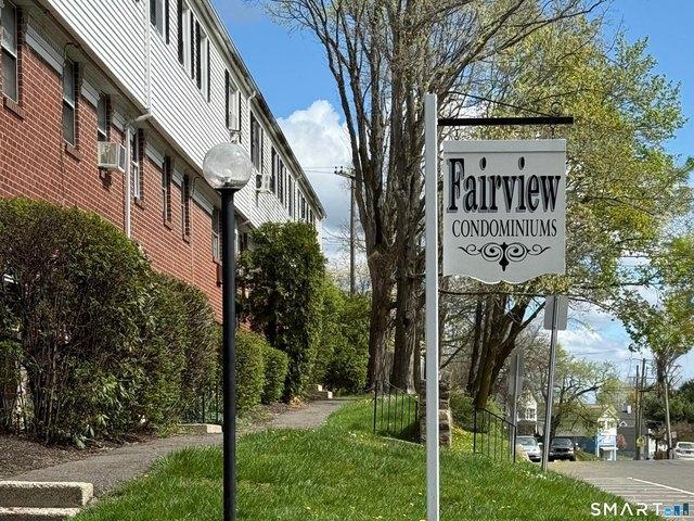 4 Fairview Dr Apt 2, Danbury, CT 06810