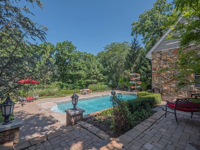 4 Fair Oaks, Moberly, MO 65270