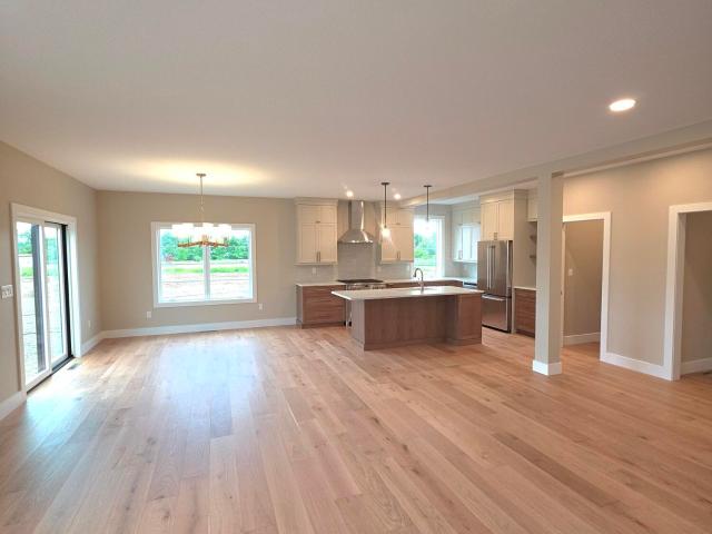 4 Faulkner Dr, Halfmoon, NY 12188 | MLS #202530