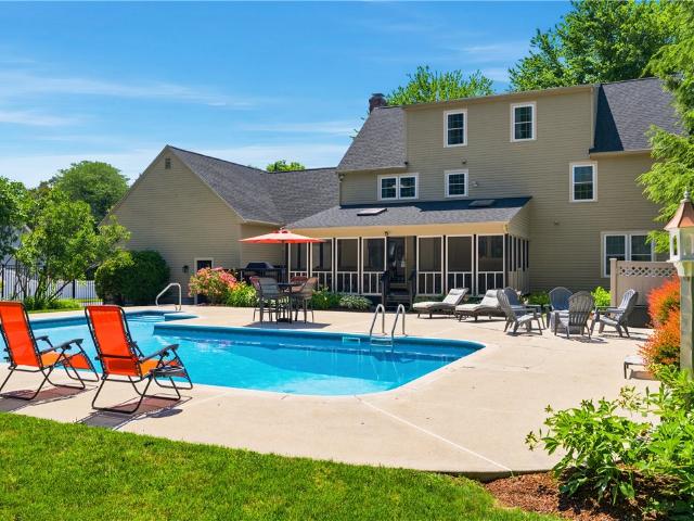 4 Fieldside Drive