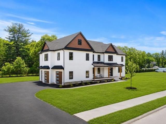 4 Fitzpatrick Ln, Billerica, MA 01862