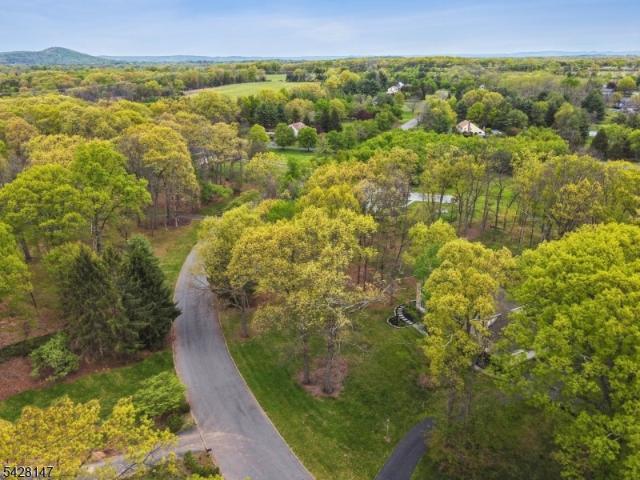 4 Flintlock Rd
