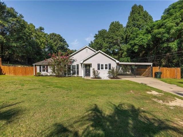 4 Ford Rd, Phenix City, AL 36869