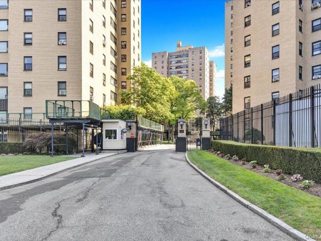 4 Fordham Hill Ovl, Unit 16C | Compass
