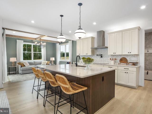 4 Forest Flower Dr, Stafford, VA 22554 | MLS #VAST2046