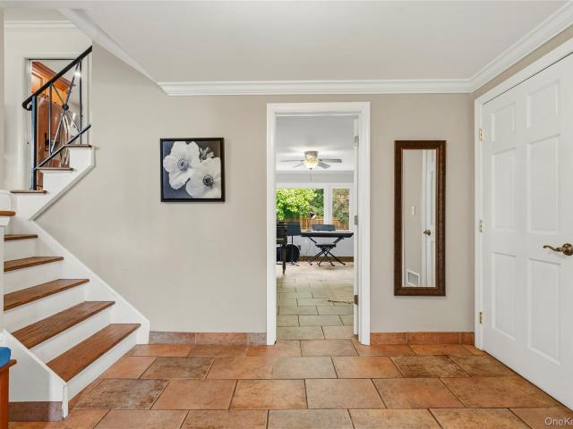 4 Forest Knoll Drive