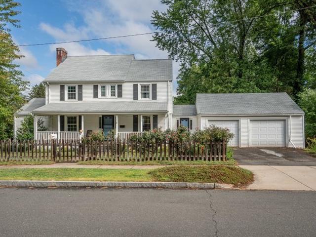 4 Frederick Rd, West Hartford, CT 06119