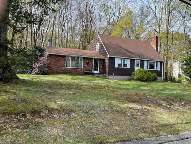 4 Gable Rd, Coventry, CT 06238