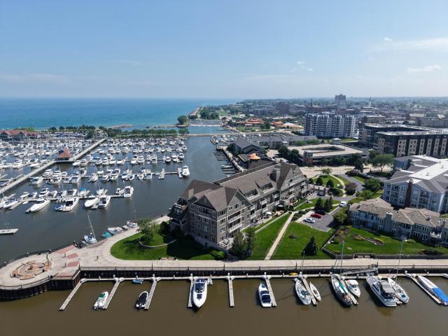 4 Gaslight Dr, Unit 302