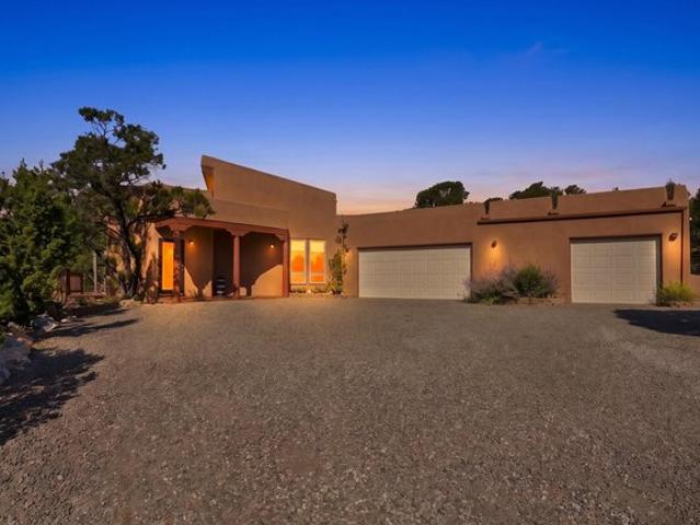4 Geoffrey Ct, Sandia Park, NM 87047