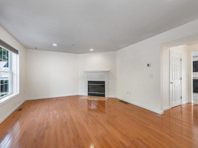 4 Georgetowne Drive # 4