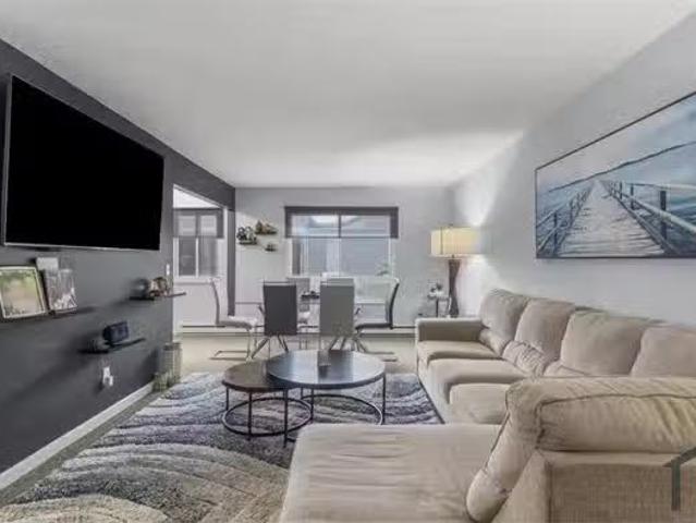 4 Glenwood Ave, Norwalk, CT 06854