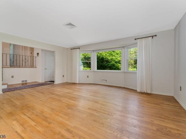 4 Glenwood Terrace