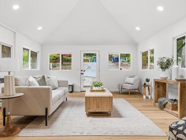4 Glen Alpine Avenue