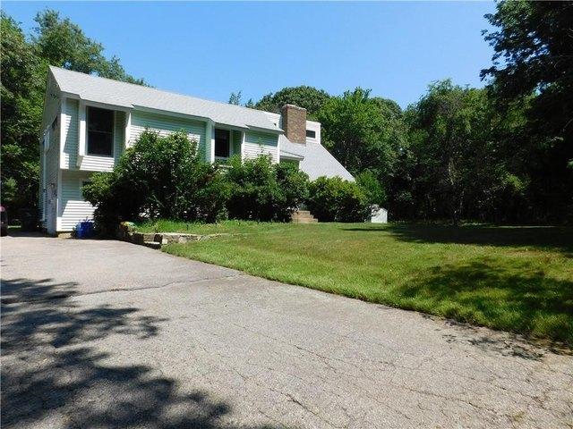 4 Glendale Cir, North Kingstown, RI 02852