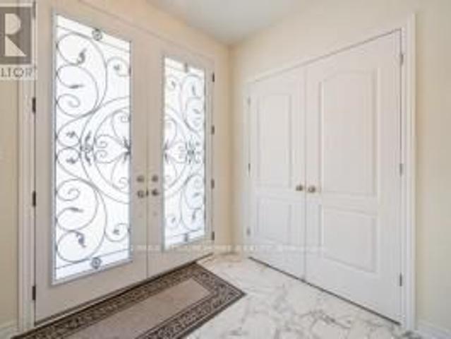 4 Goldeneye Drive, East Gwillimbury Holland Landing, ON