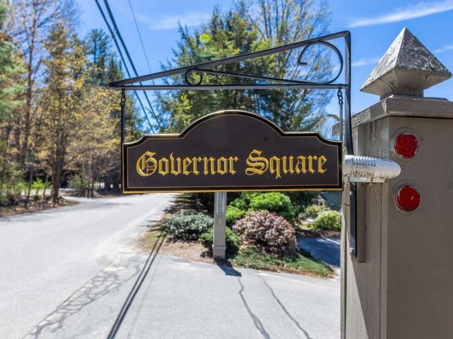 4 Governor Square