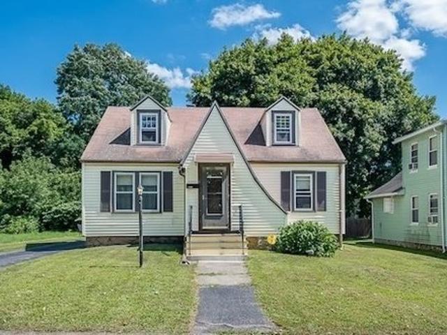 4 Grammont Rd, Worcester, MA 01607
