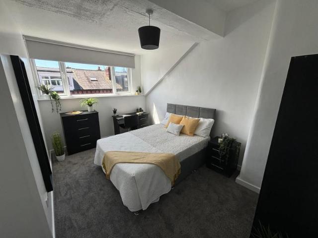 4 Granby Grove LS6, 3 bed shared accommodation to rent, £1,430 pcm | PrimeLocation