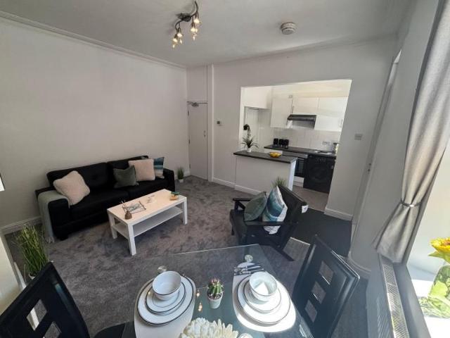 4 Granby Place LS6, 3 bed shared accommodation to rent, £1,495 pcm | PrimeLocation