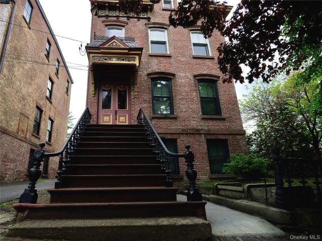 4 Grand Street 1