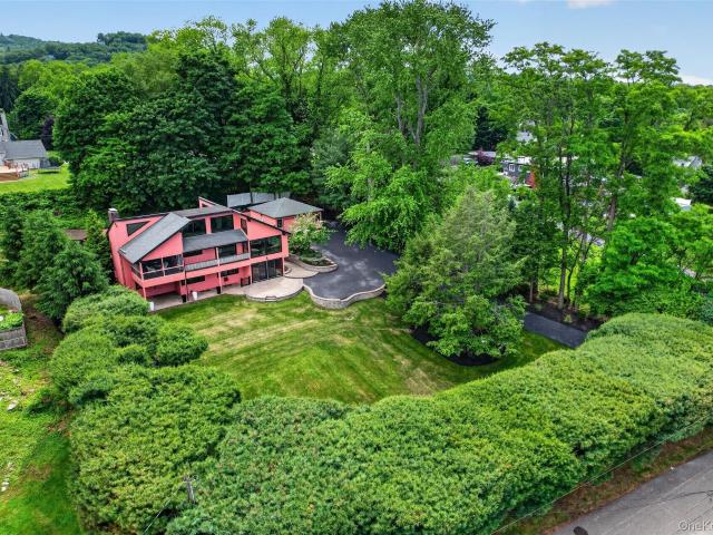4 Grandview Avenue