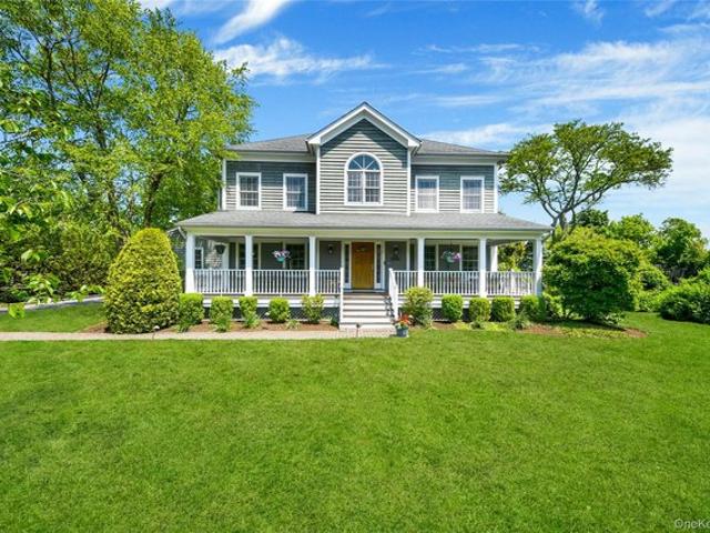4 Griffen Dr, Larchmont, NY 10538