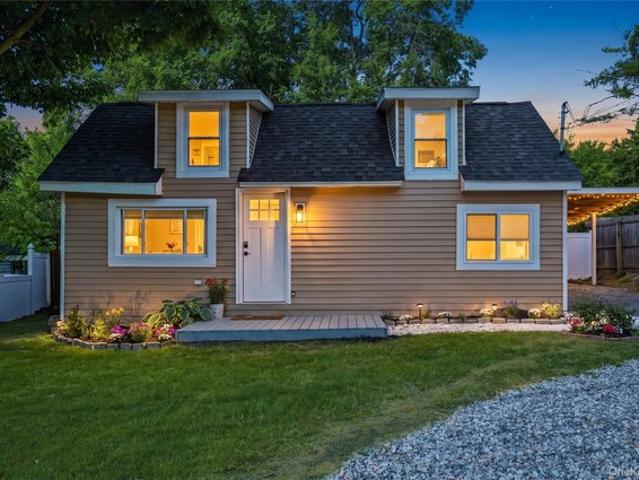 4 Hulse St, Middletown, NY 10940