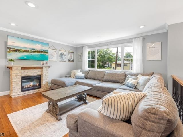 4 Huron Ave