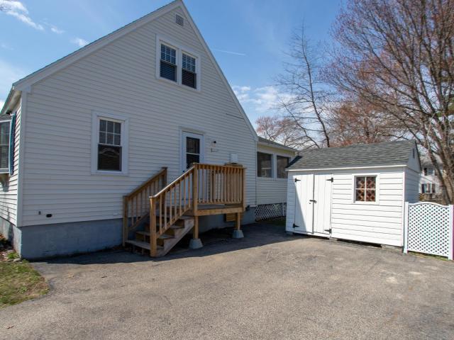 4 Hutchinson Drive